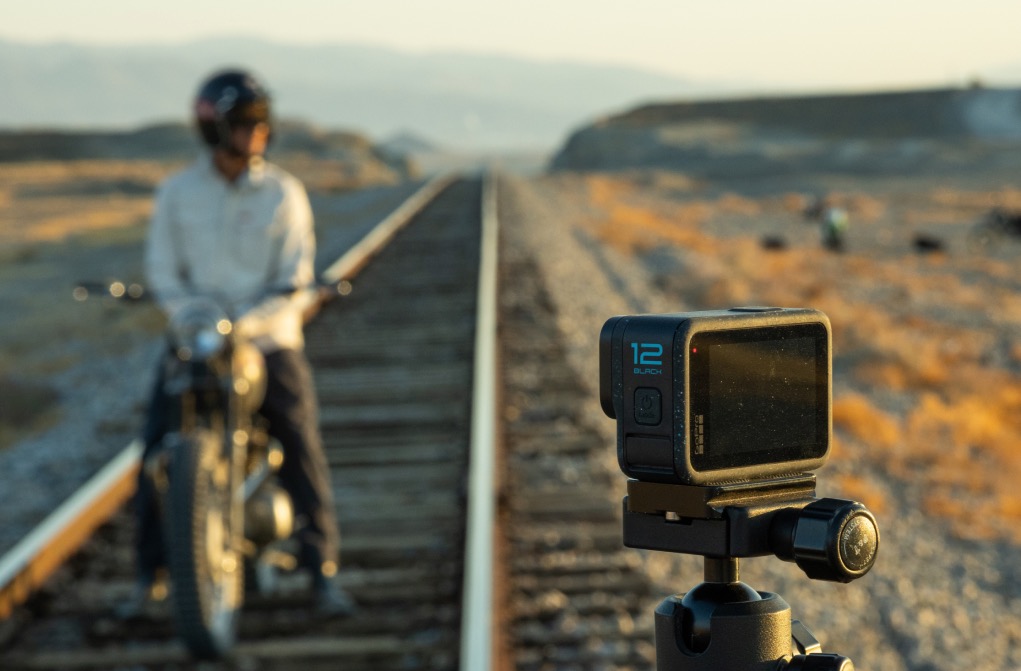 HERO12 Black: Mounting Fingers With 1/4-20 Threaded Mount